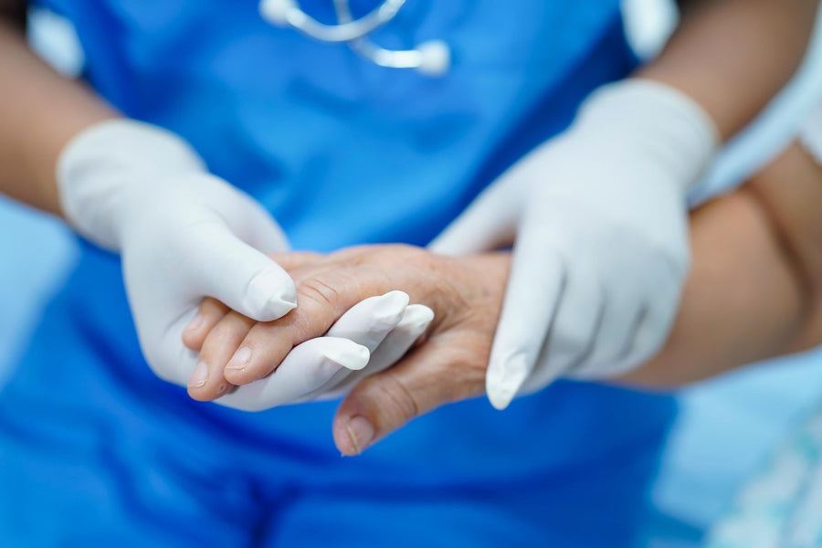 Hand Tremors After Surgery: Causes & Recovery | Steadiwear